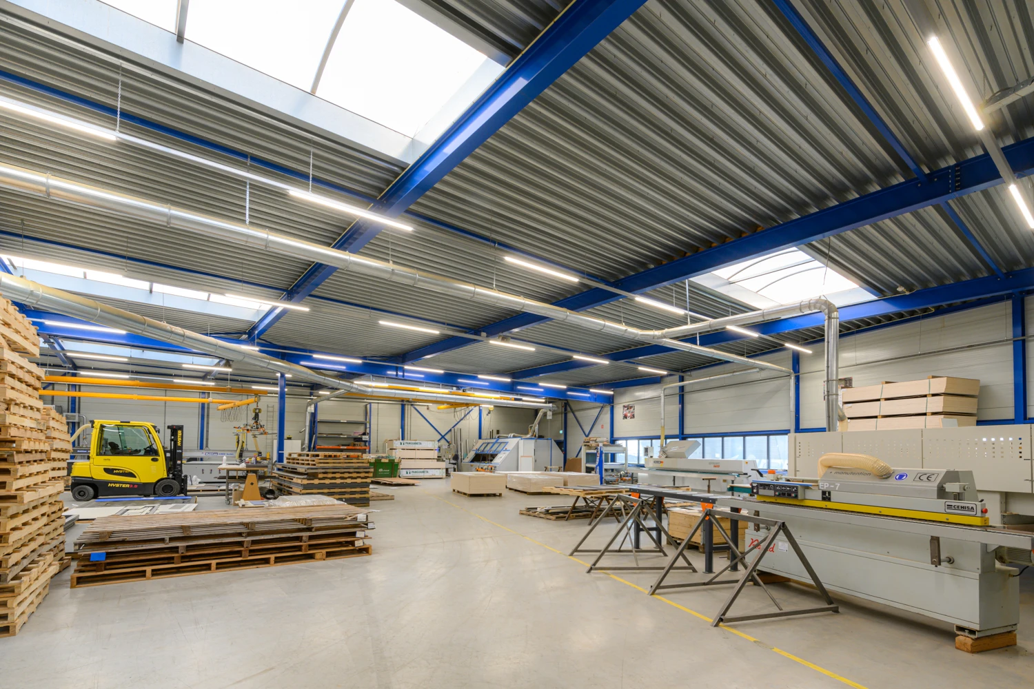 Interflow | Industrial hall lighting | Magnus & emergency lighting ...