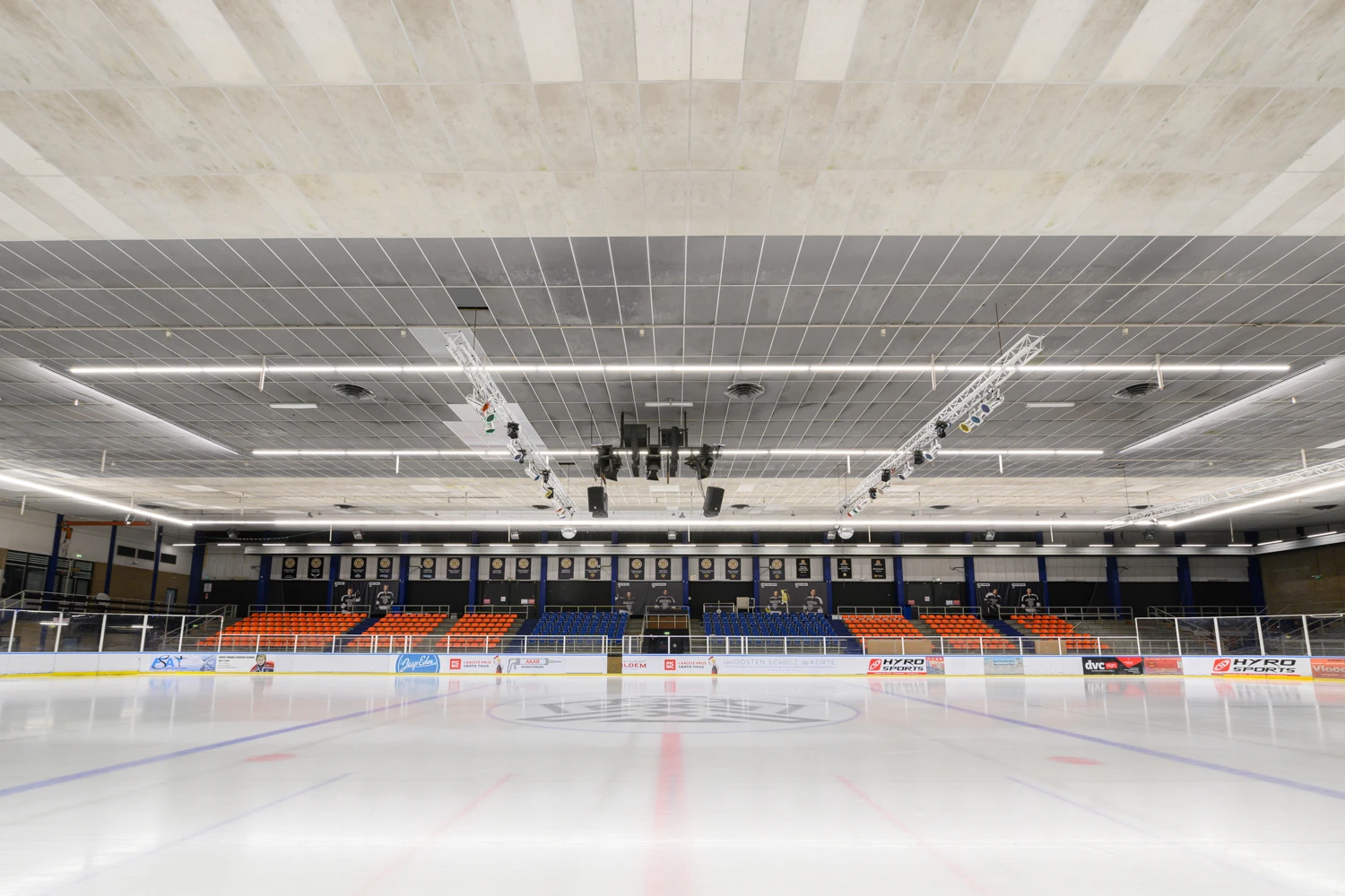 Jaap Eden Ice Rink | Sports hall lighting | Magnus | Sports facility