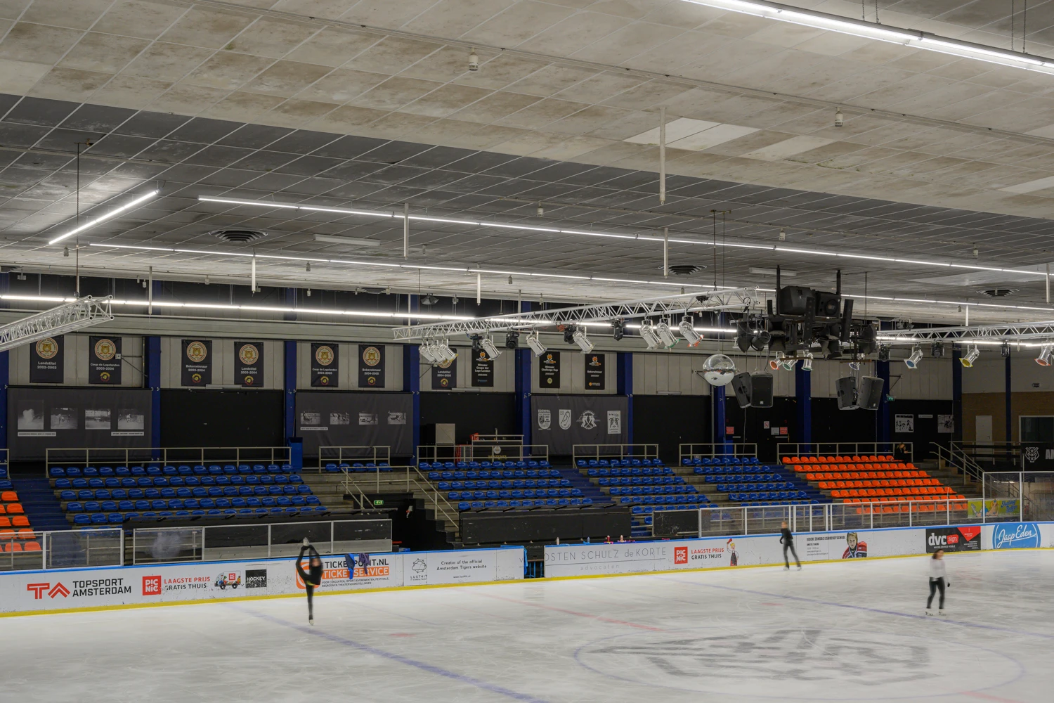 Jaap Eden Ice Rink | Sports hall lighting | Magnus | Sports facility
