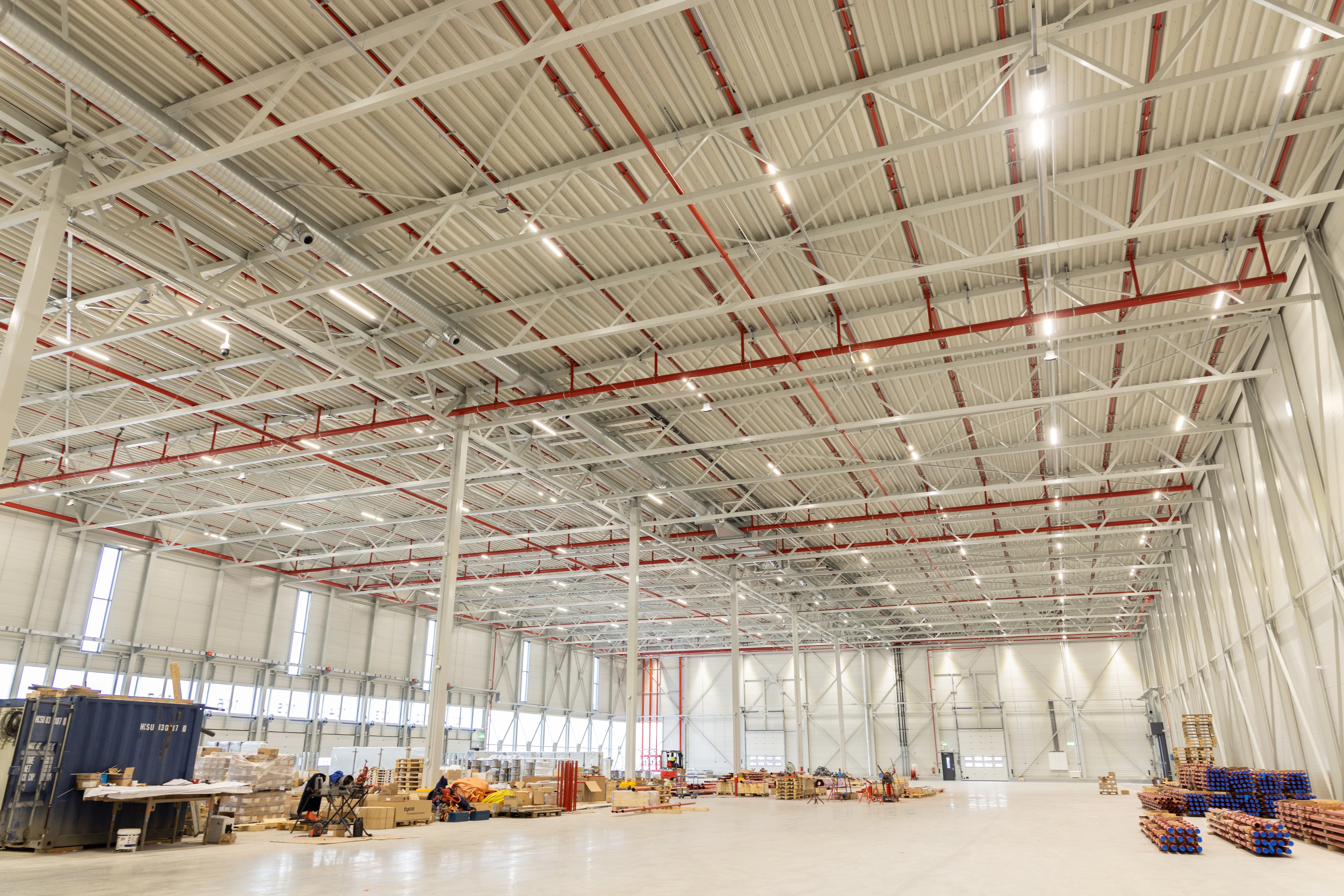 Plus Retail | Distribution centre | Magnus | industrial lighting